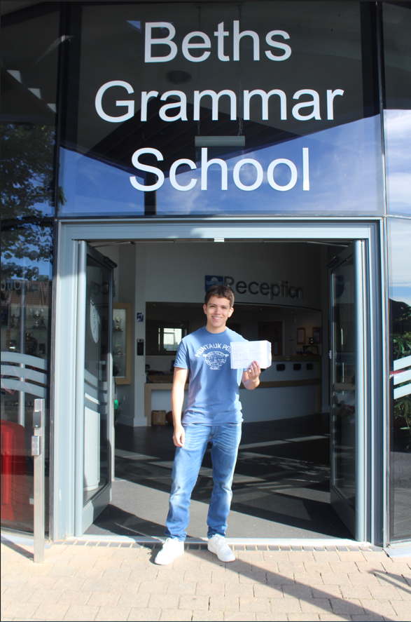 Beths Grammar School celebrates Sixth Form students’ achievements ...